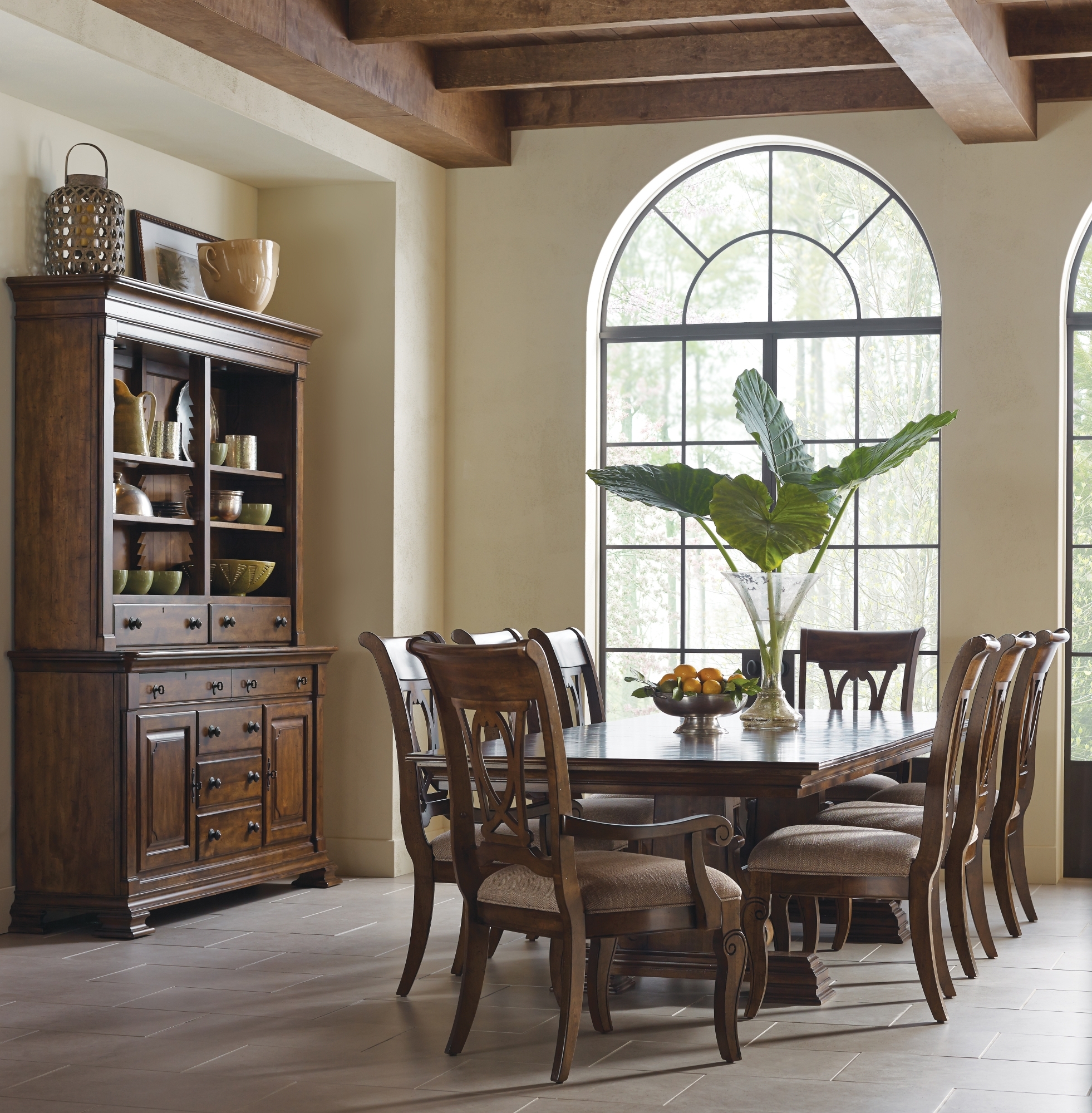 Kincaid Dining Room Set